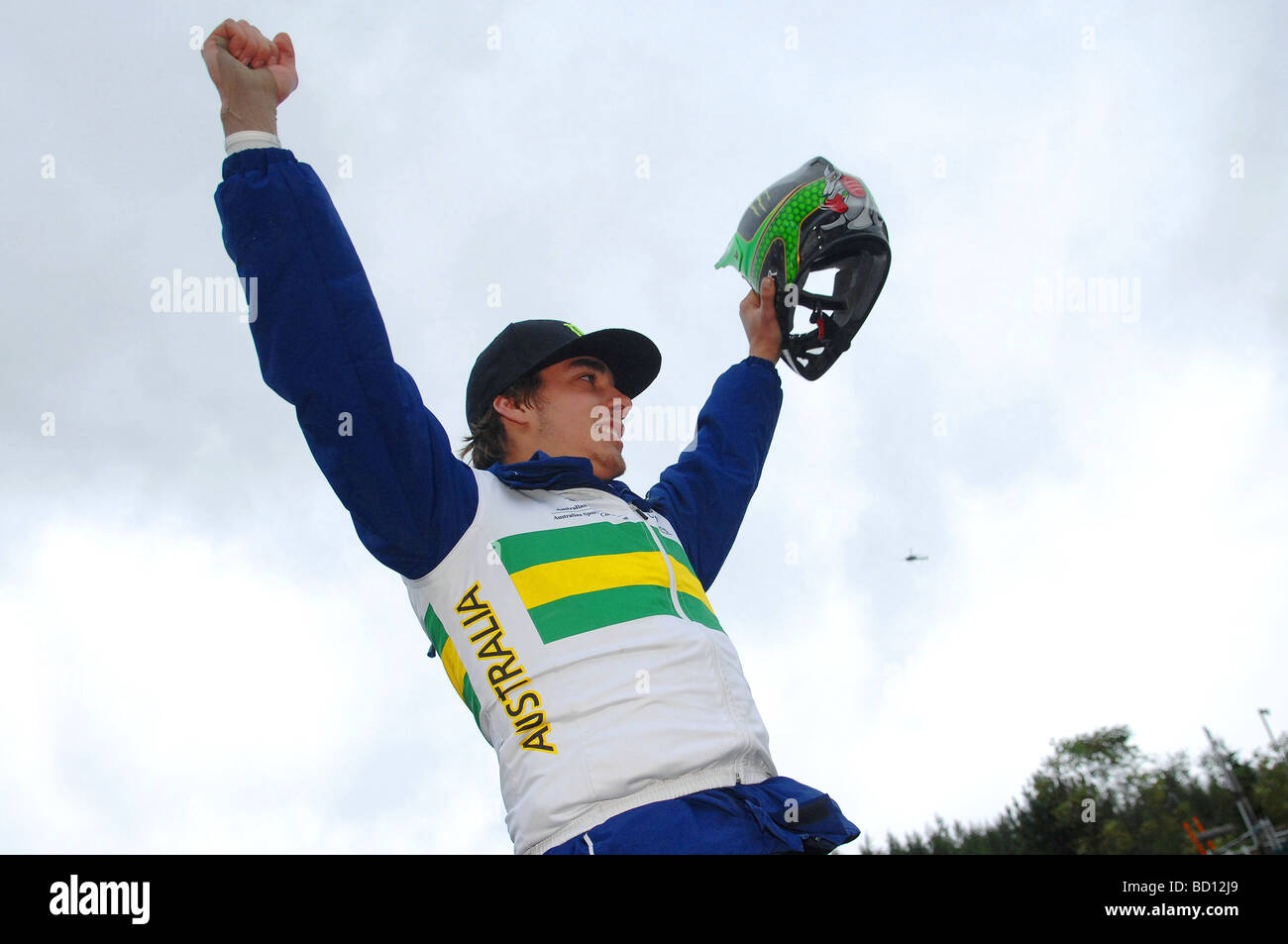 Sam Hill of Australia celebrates retaining the Downhill World ...