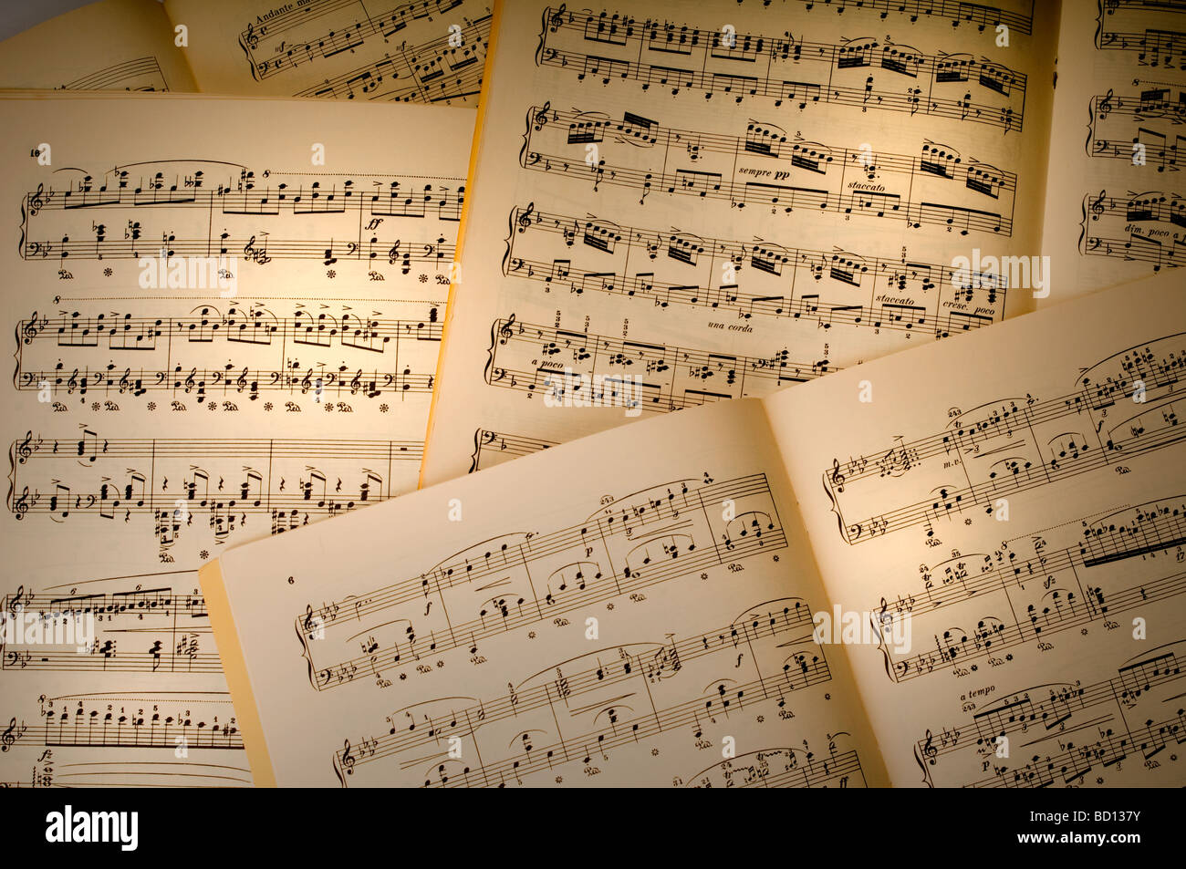 Sheet music hi-res stock photography and images - Alamy