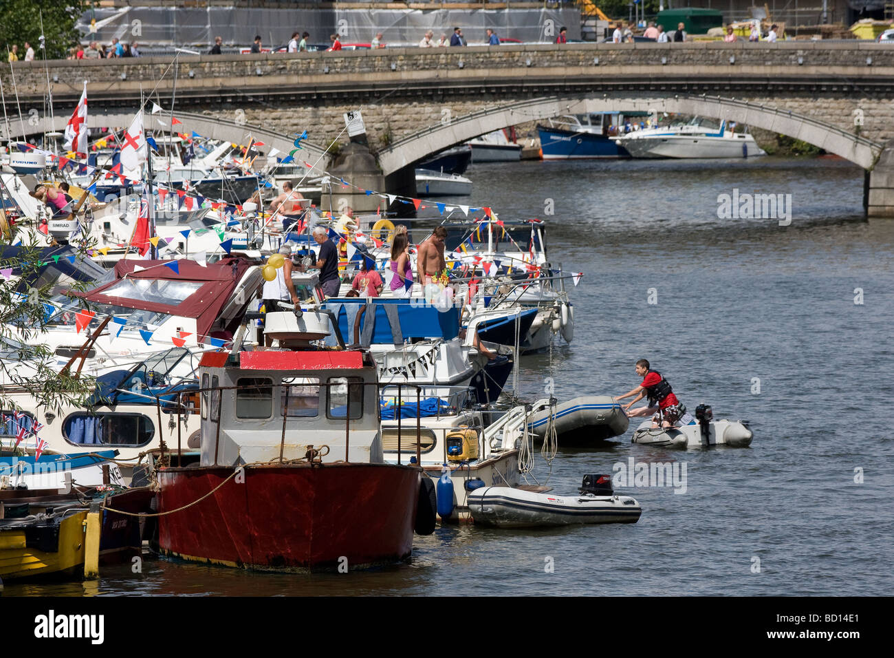 Maidstone kent england river view hi-res stock photography and images ...