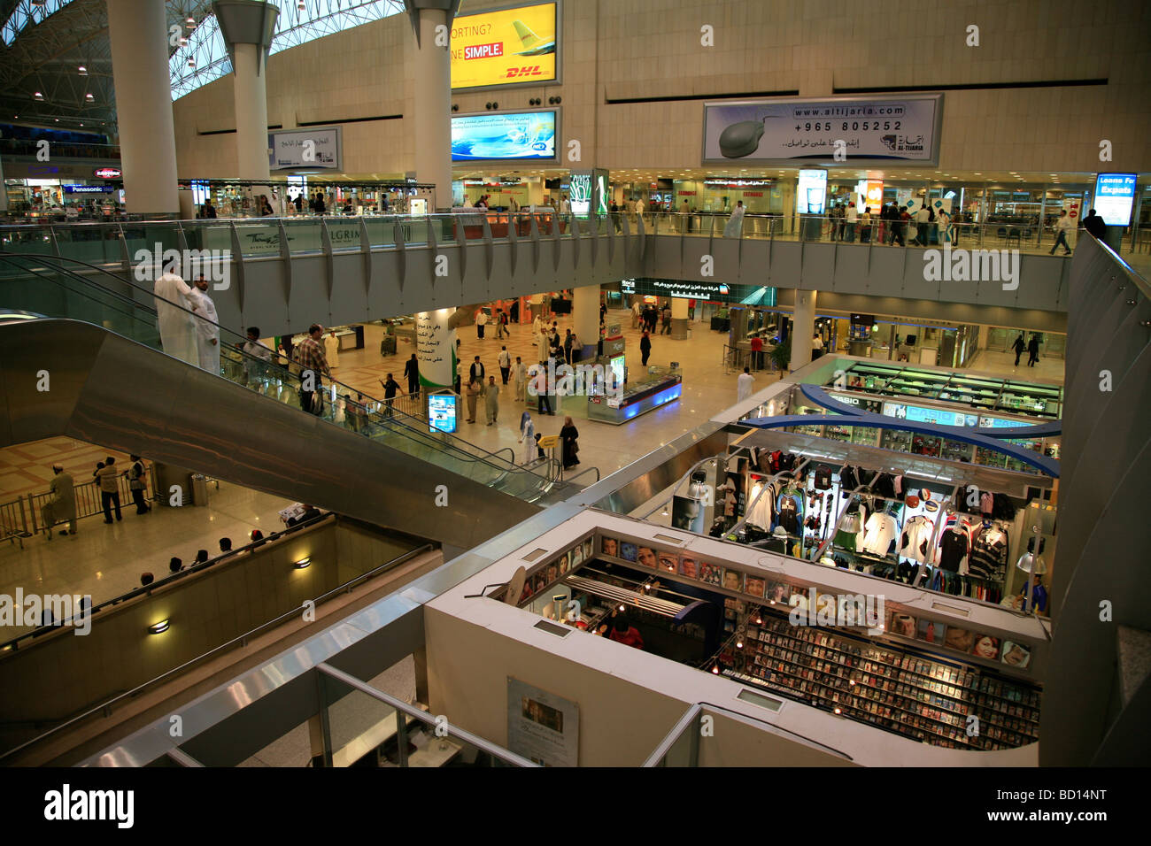 Passenger concourse hi-res stock photography and images - Alamy