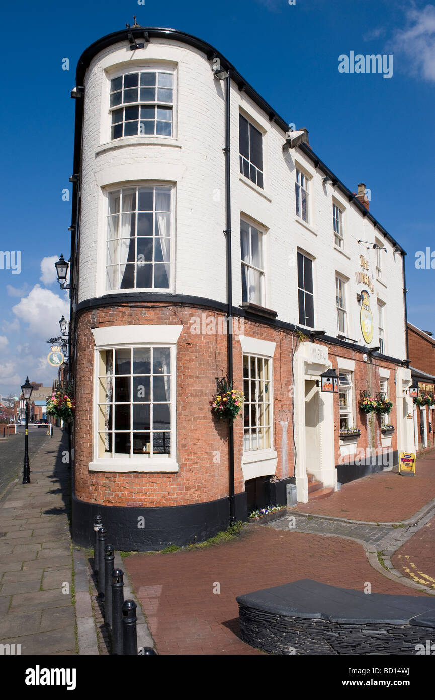 Minerva pier hull hi-res stock photography and images - Alamy