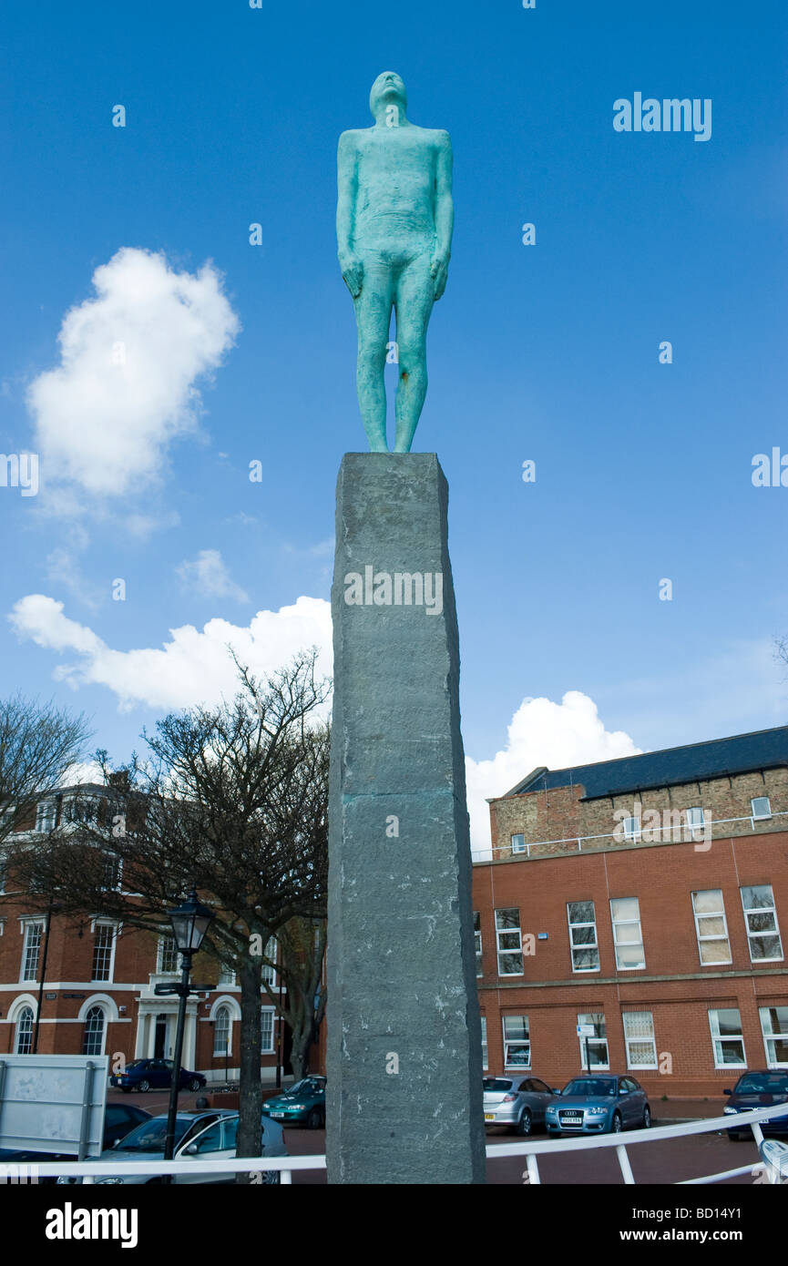 Hull sculpture hi-res stock photography and images - Alamy