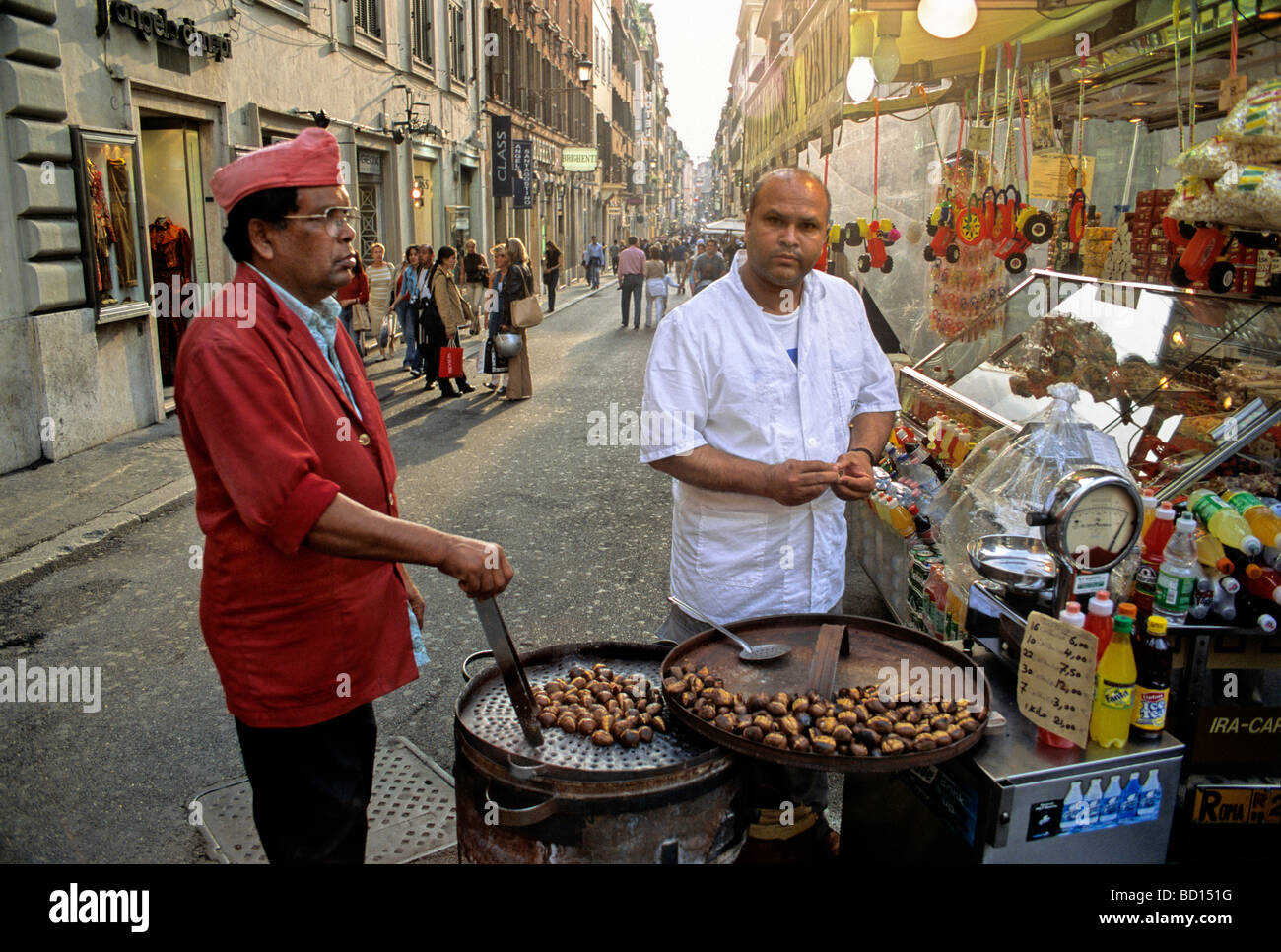 Chestnut roaster, snack stand, Via Borgognona, Rome, Lazio, Italy ...