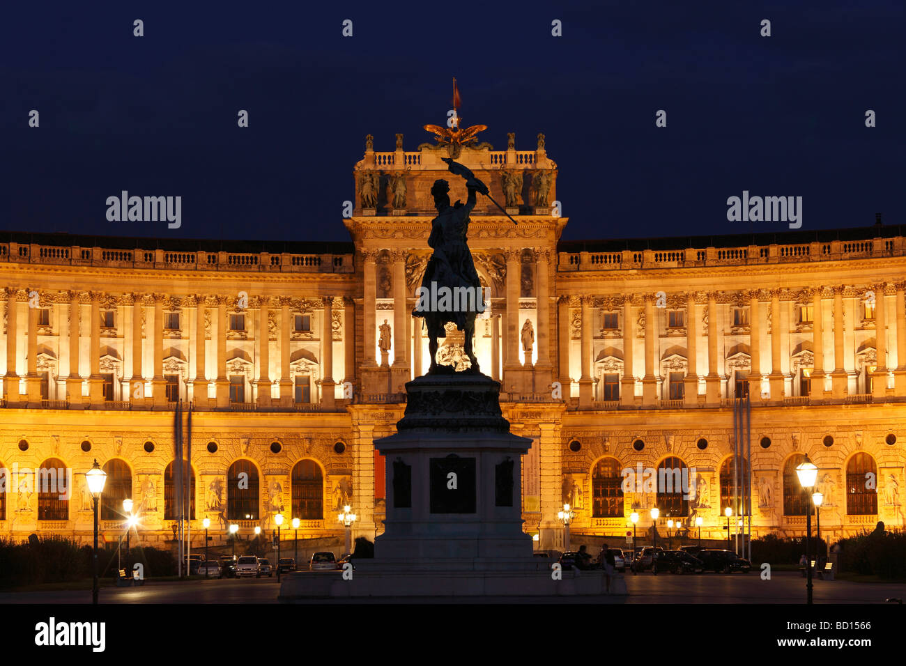 Vienna statues hofburg palace hi-res stock photography and images - Alamy