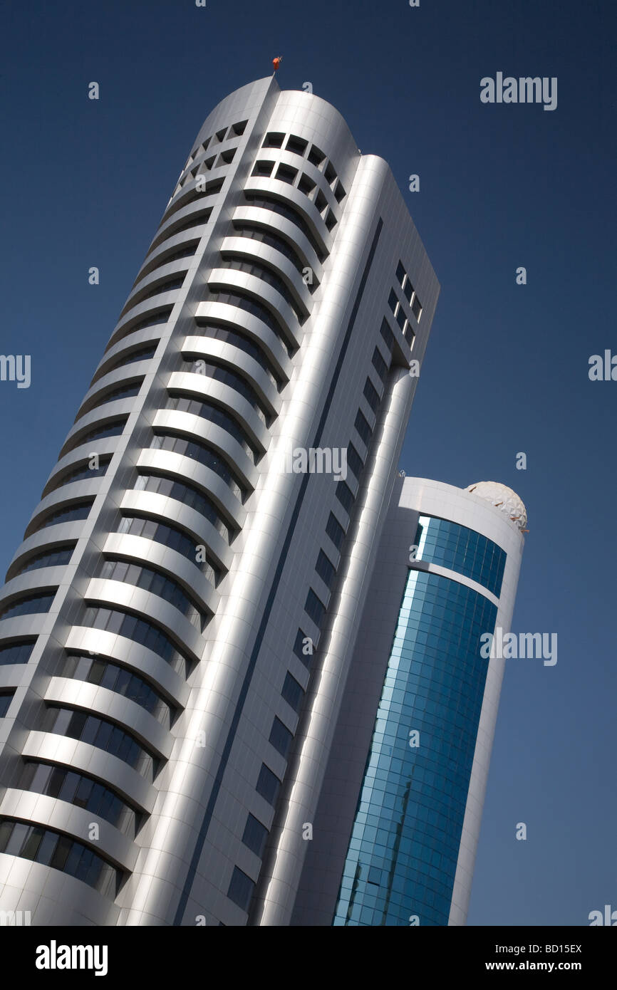Modern new building construction kuwait city Stock Photo - Alamy