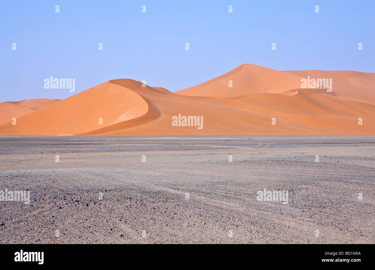 Libya Sahara desert the Ubari dunes area Stock Photo - Alamy