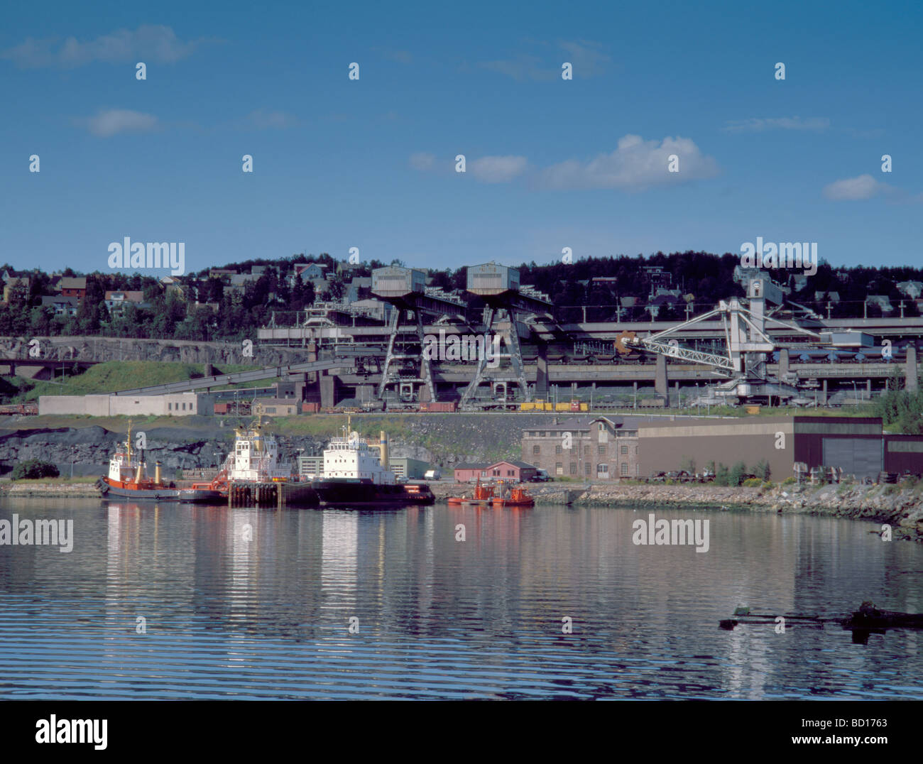 Massive ice structures hi-res stock photography and images - Alamy