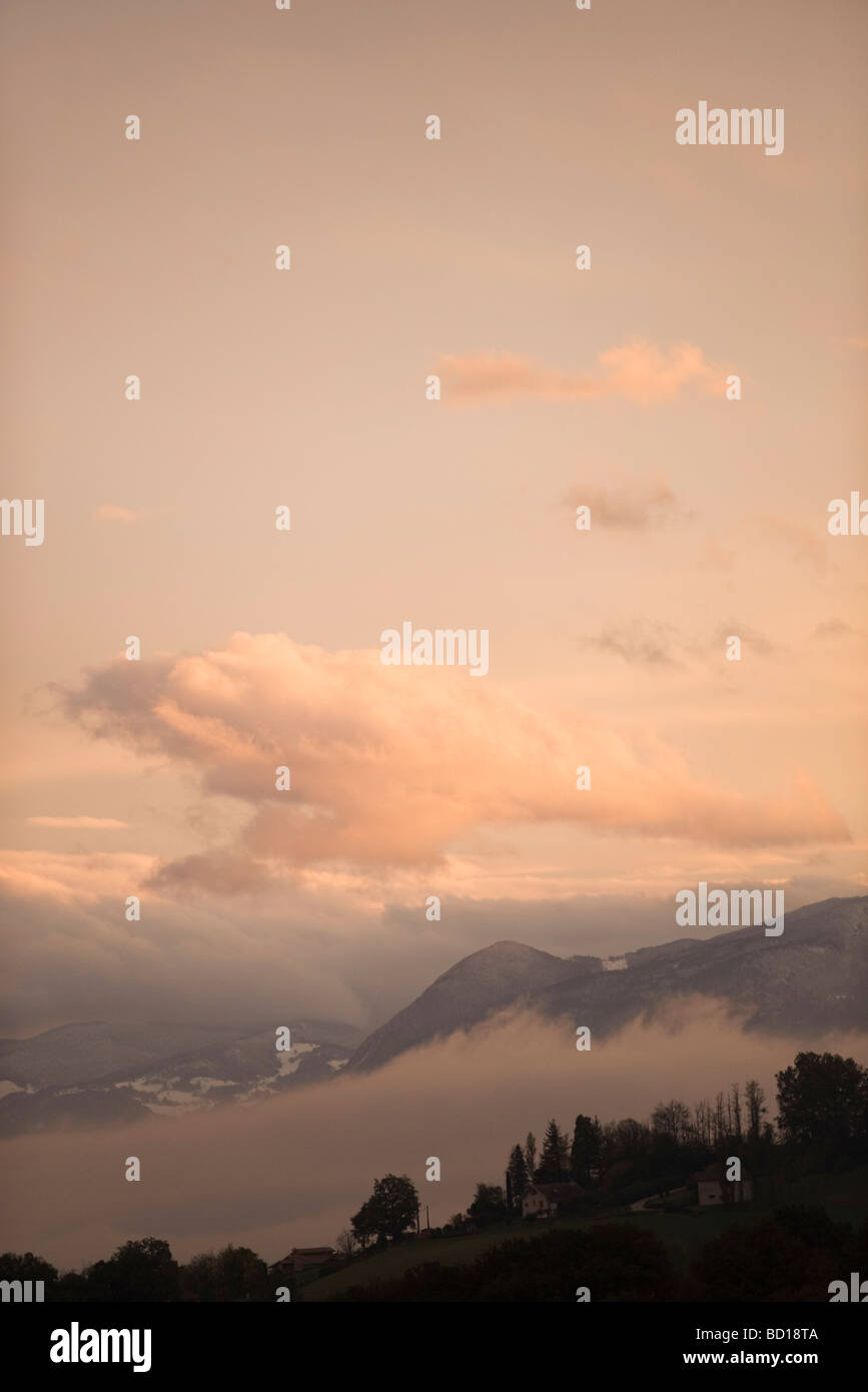Mountain sky sunset cloud sky hi-res stock photography and images - Alamy
