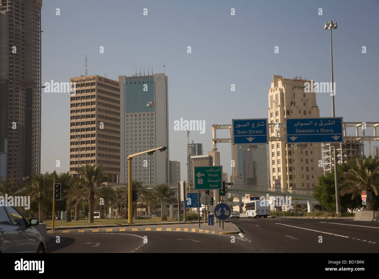 Streetscene Kuwait City roads and infrastructure Stock Photo - Alamy