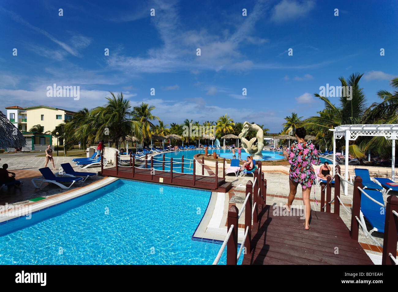 Swimming pool Hotel NH Krystal Laguna Villas and Resort Cayo Coco Ciego ...