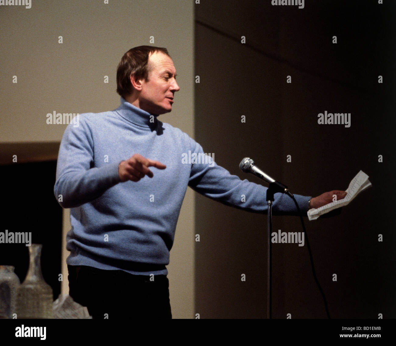 Russian poet yevgeny yevtushenko hi-res stock photography and images ...