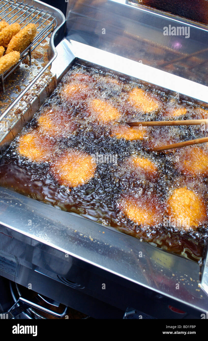 Deep fryer hi-res stock photography and images - Alamy