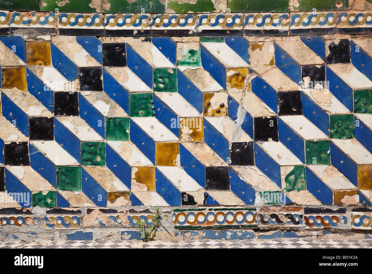 Tiles garden seville spain hi-res stock photography and images - Alamy