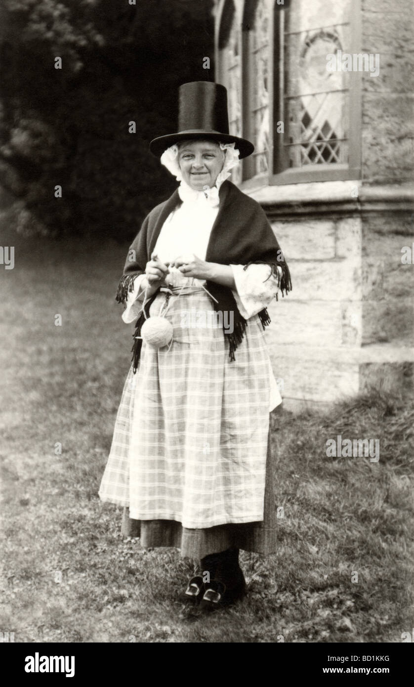 Welsh Traditional Dress High Resolution Stock Photography and Images ...