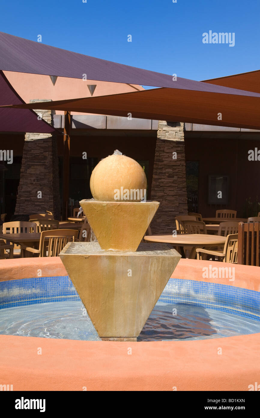 Sundial center hi-res stock photography and images - Alamy