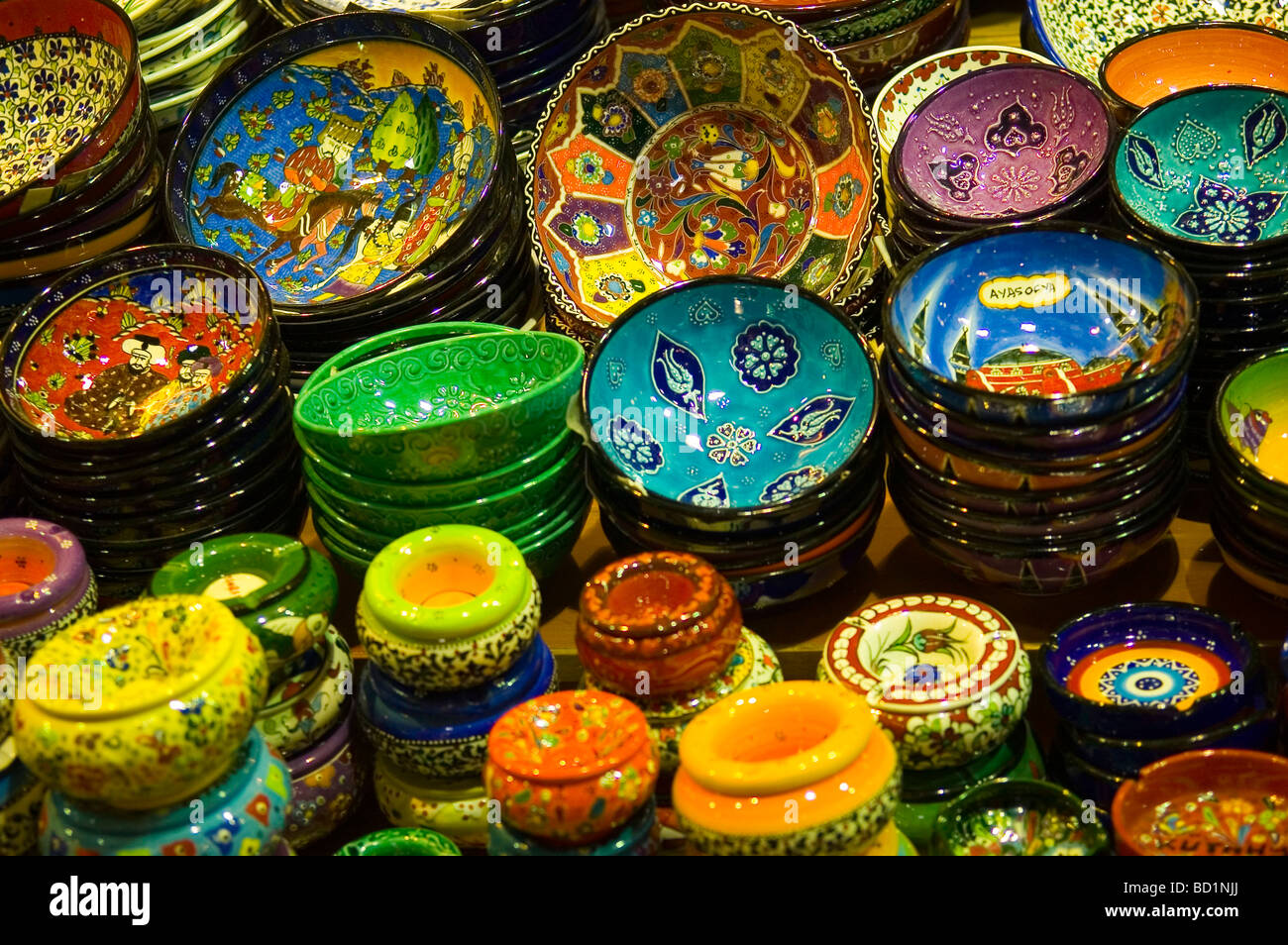 The big bazar Istanbul s old colorful market Stock Photo - Alamy