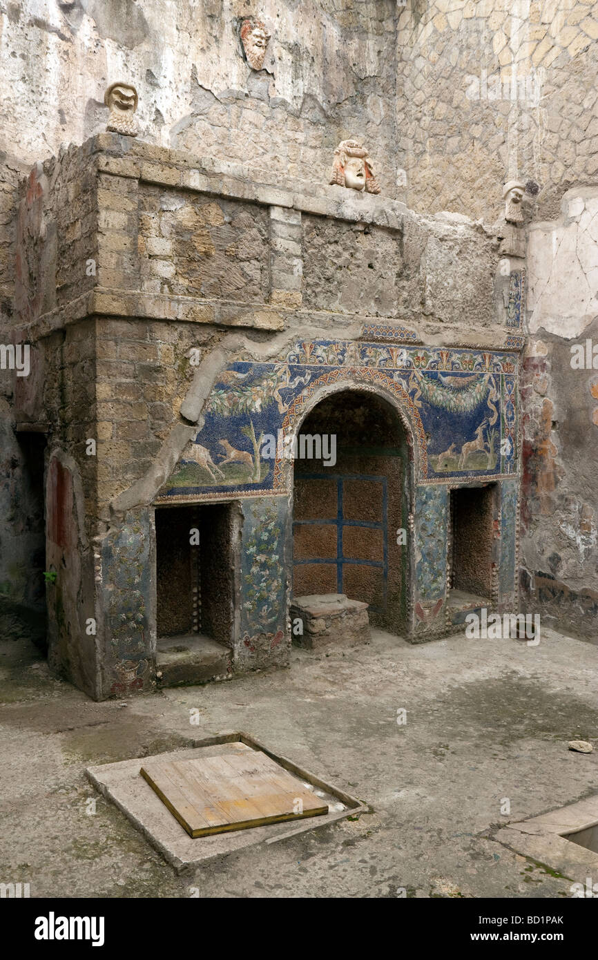 Triclinium hi-res stock photography and images - Alamy