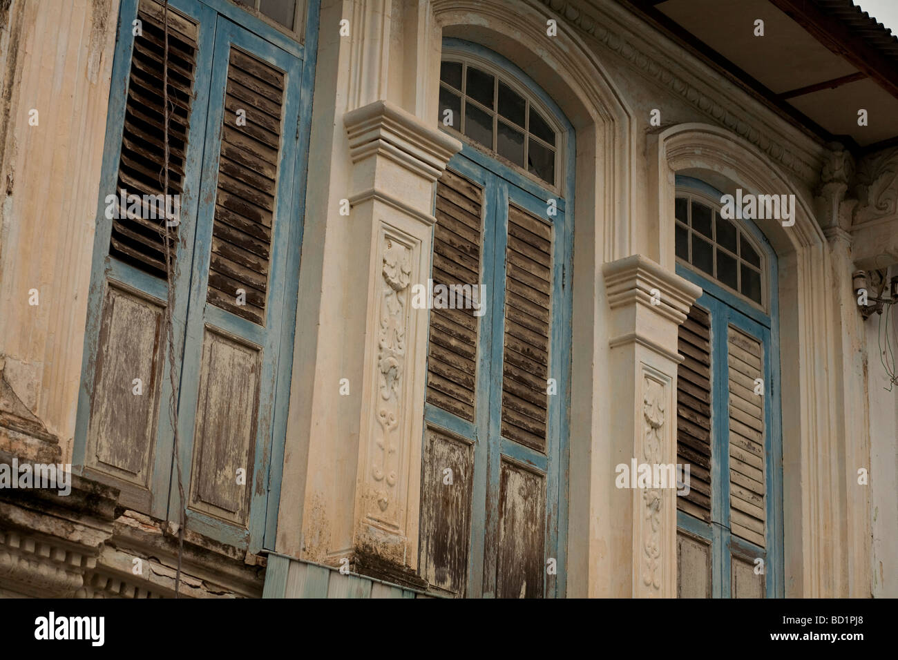 Colonial building facade Stock Photo - Alamy