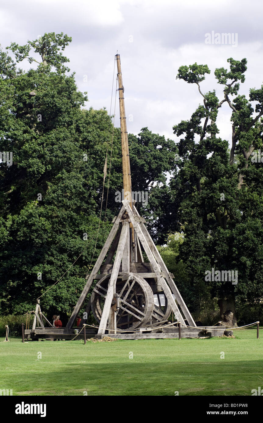 Warwick Castle is home to one of the world's largest Trebuchet, Warwick ...
