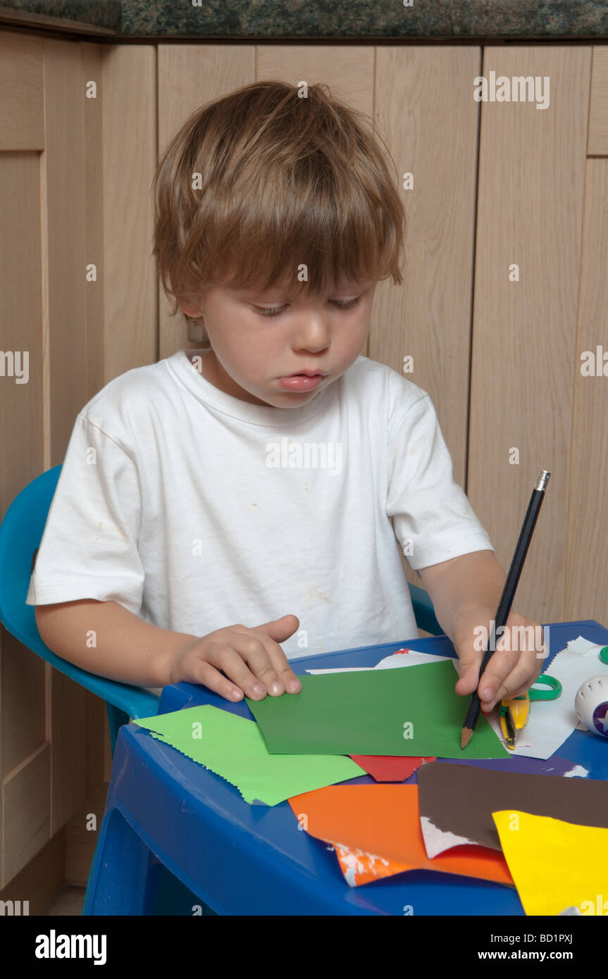 Pencil draw hi-res stock photography and images - Alamy