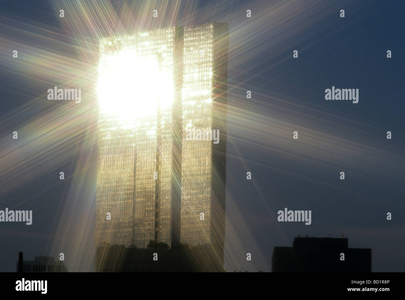 Sunshine reflecting hi-res stock photography and images - Alamy