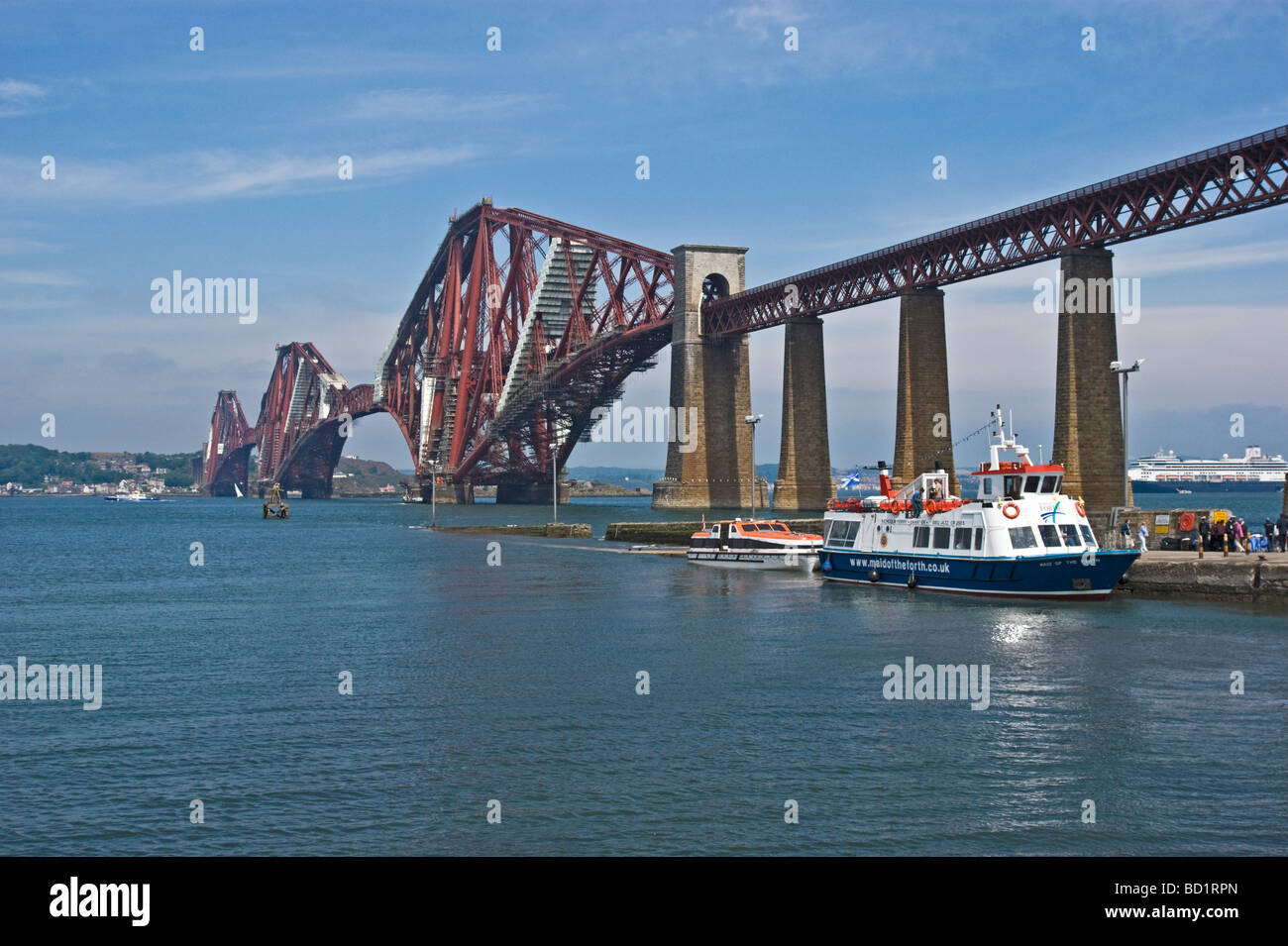 Famous scottish railway bridge hi-res stock photography and images - Alamy