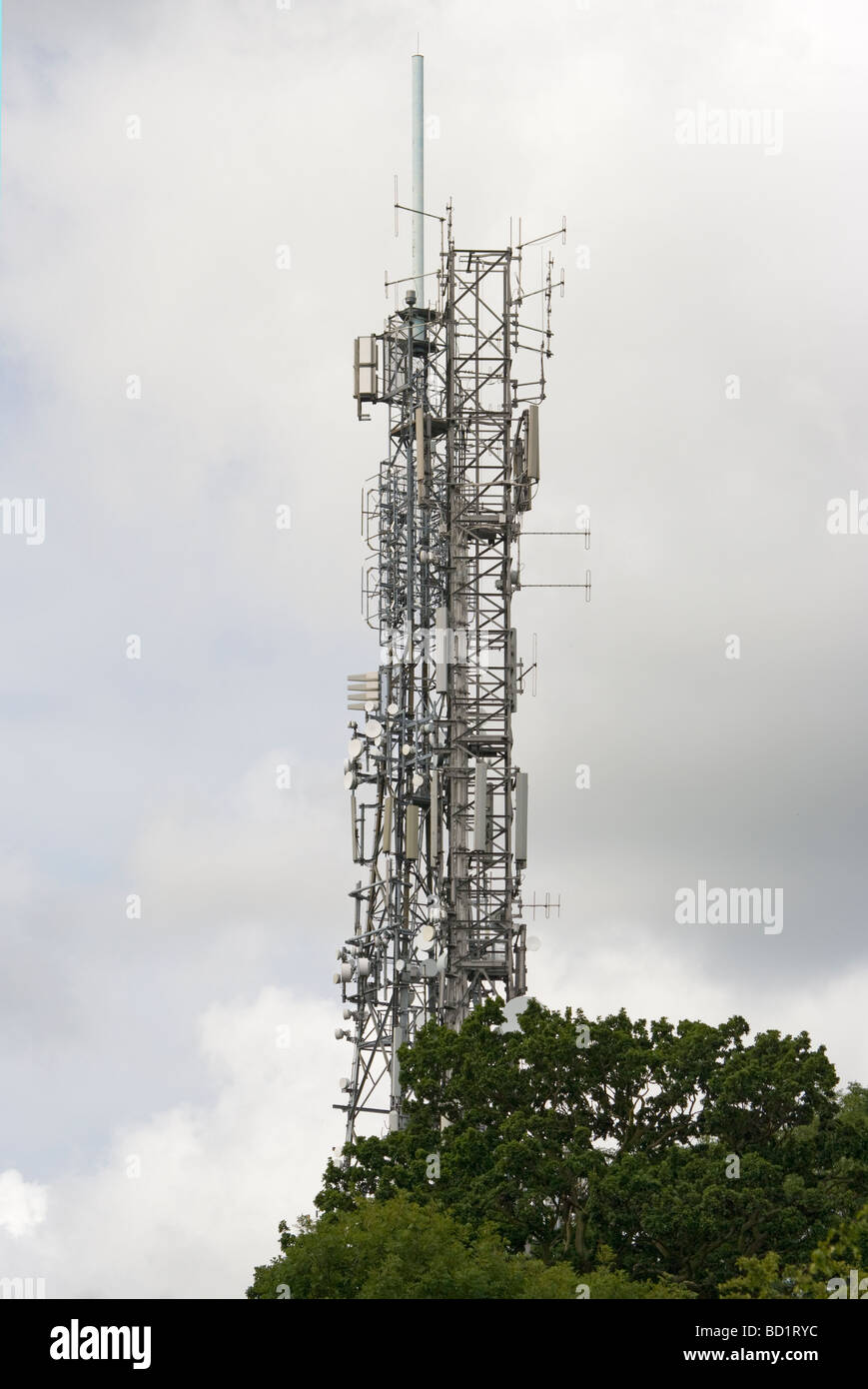 Radio mast radio masts hi-res stock photography and images - Alamy