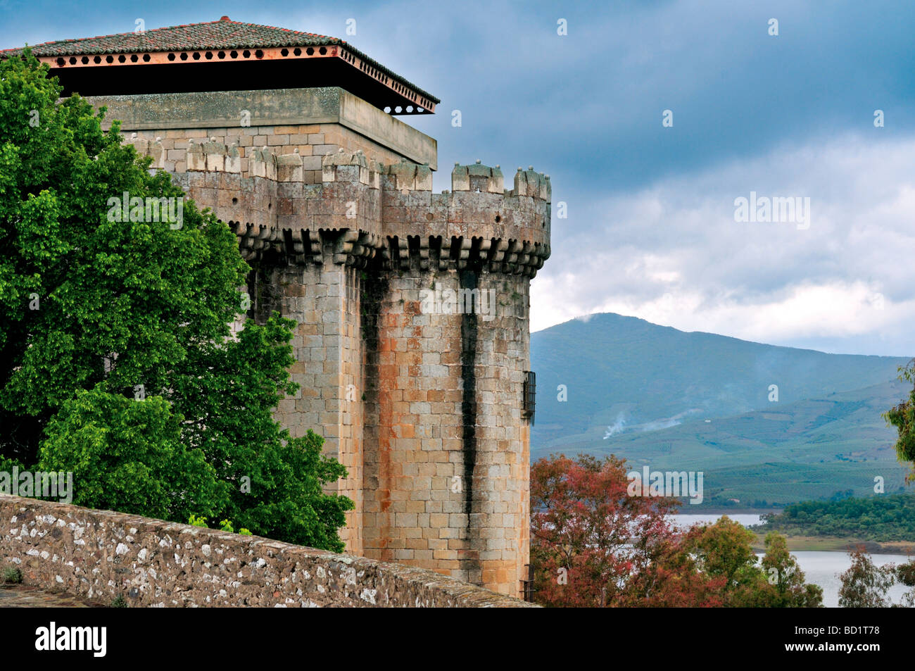 Spain, Extremadura: Medieval castle of Granadilla with barrage Gabriel ...