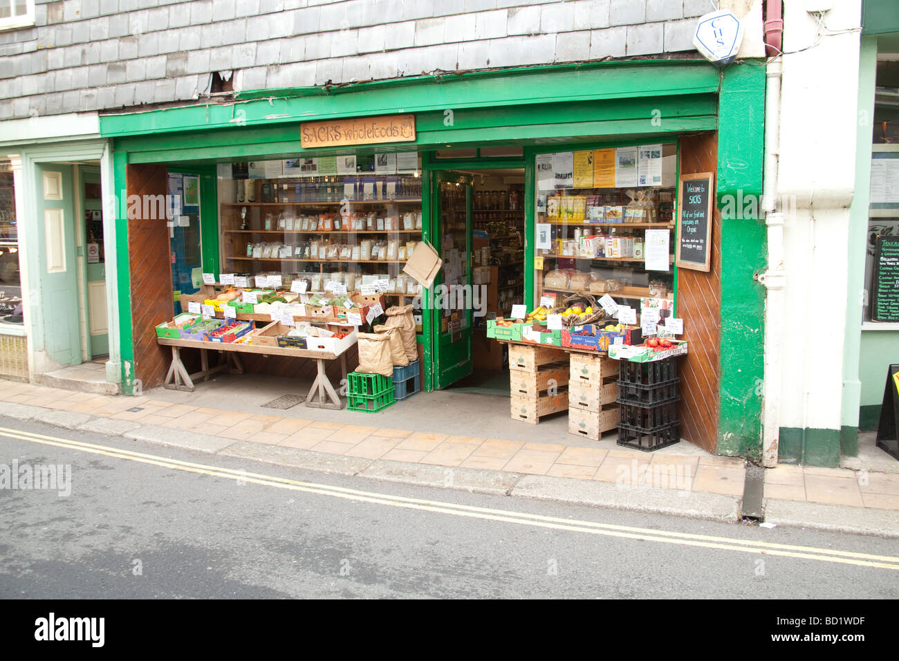 Traditional Grocery Store High Resolution Stock Photography and Images ...