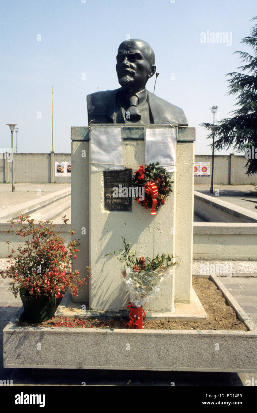 Lenin Statue to Cavriago Reggio Emilia Italy Stock Photo - Alamy