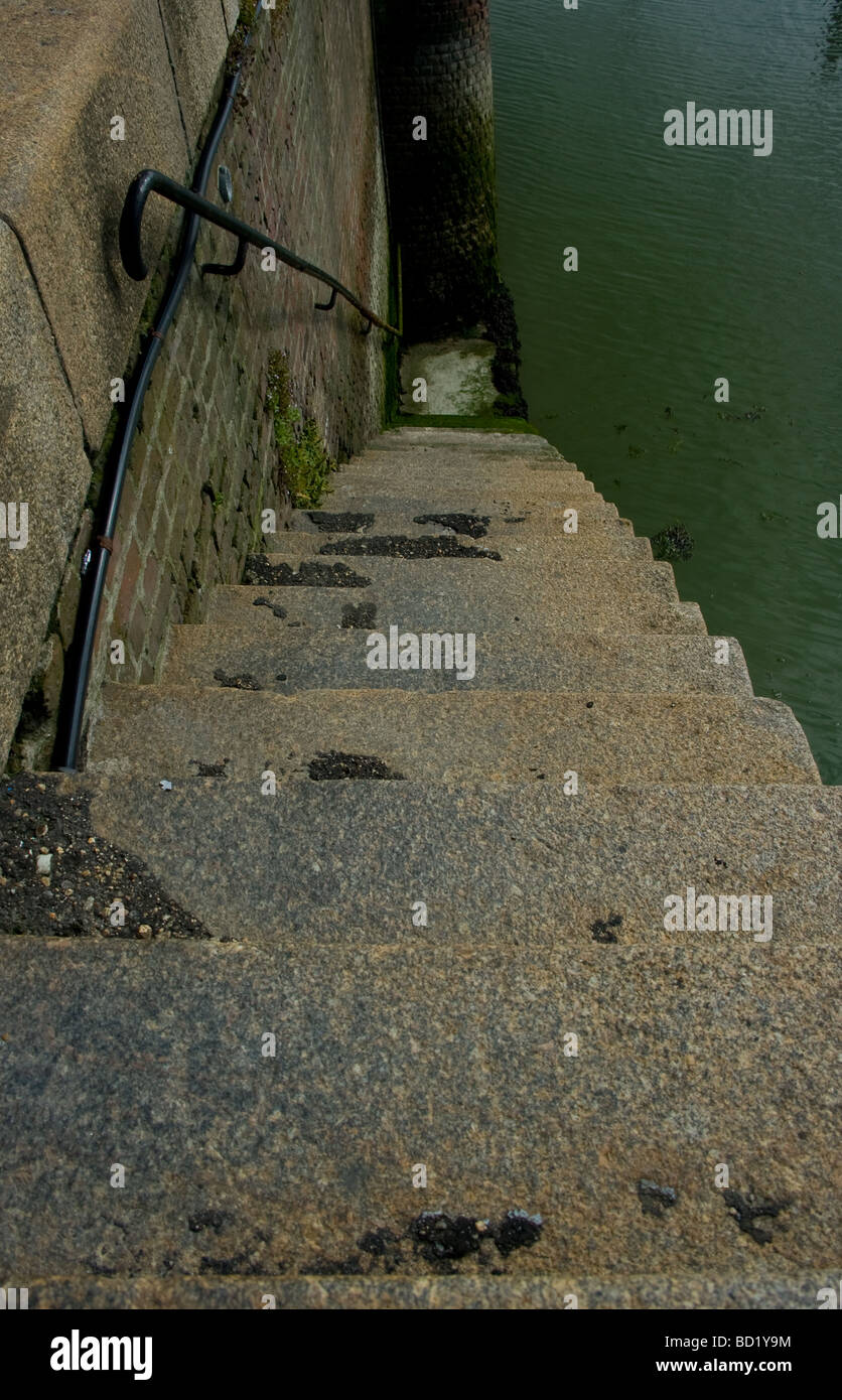 Harbor steps hi-res stock photography and images - Alamy