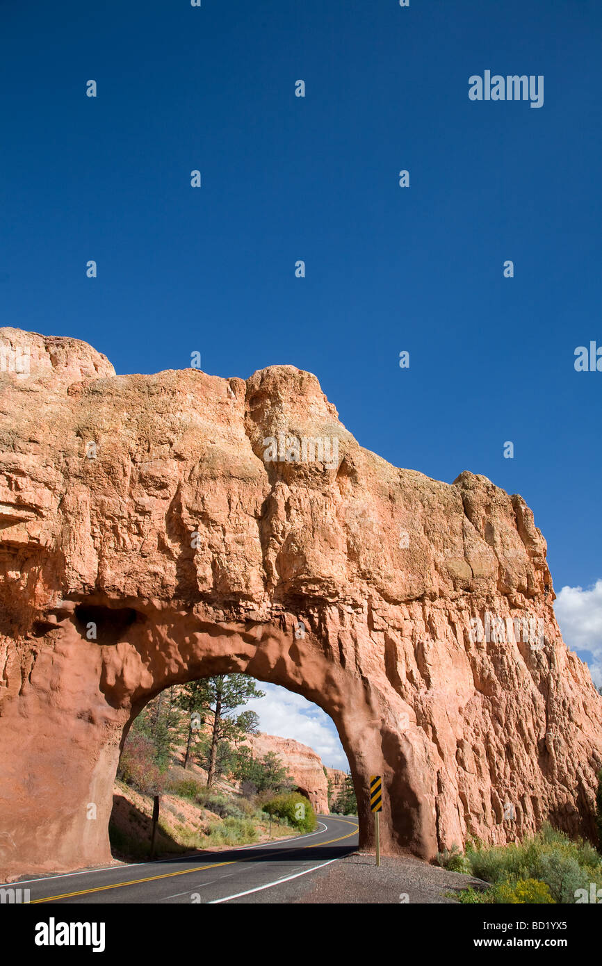 Arch in the rock hi-res stock photography and images - Alamy
