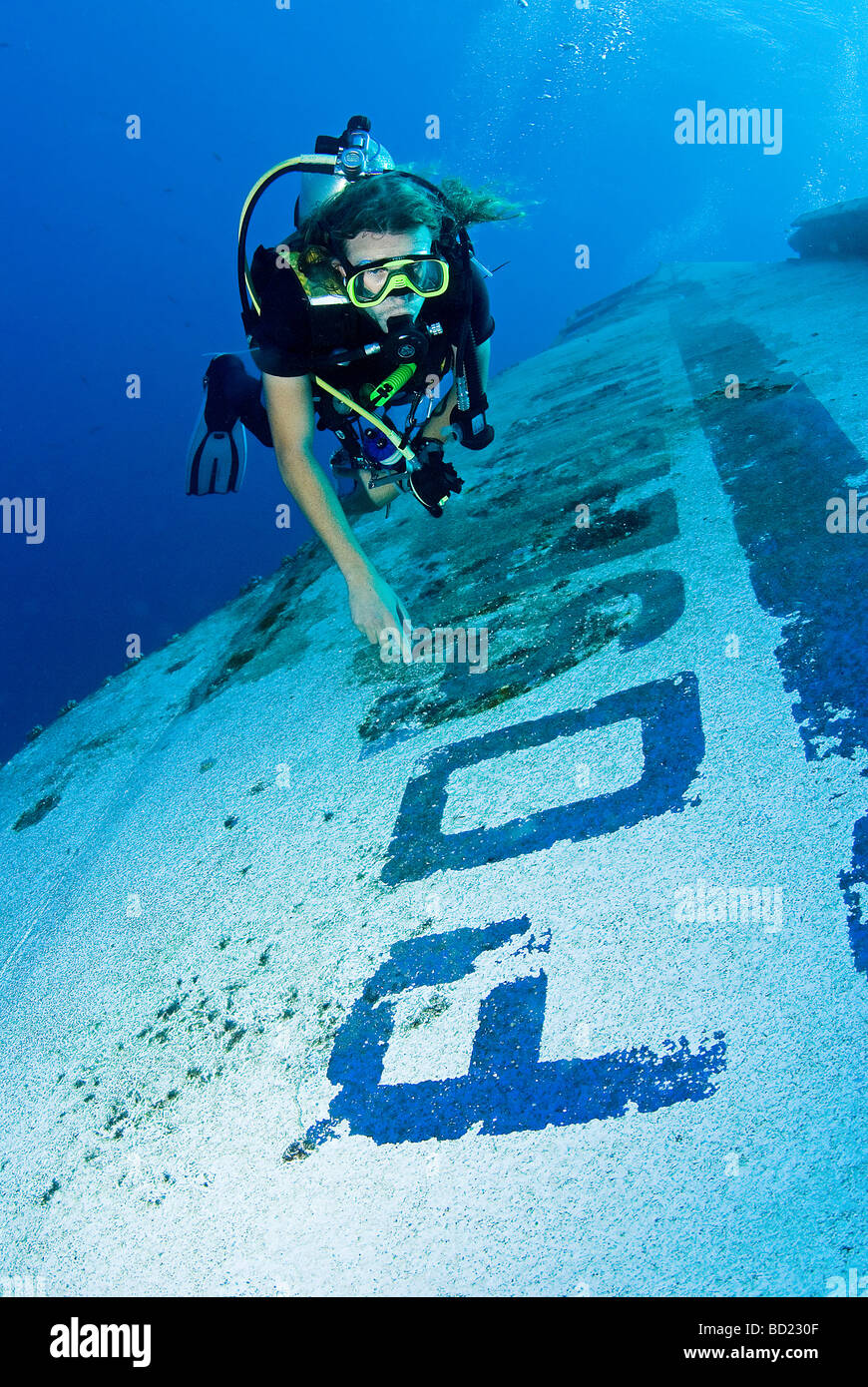 diver exploring the bow Stock Photo - Alamy
