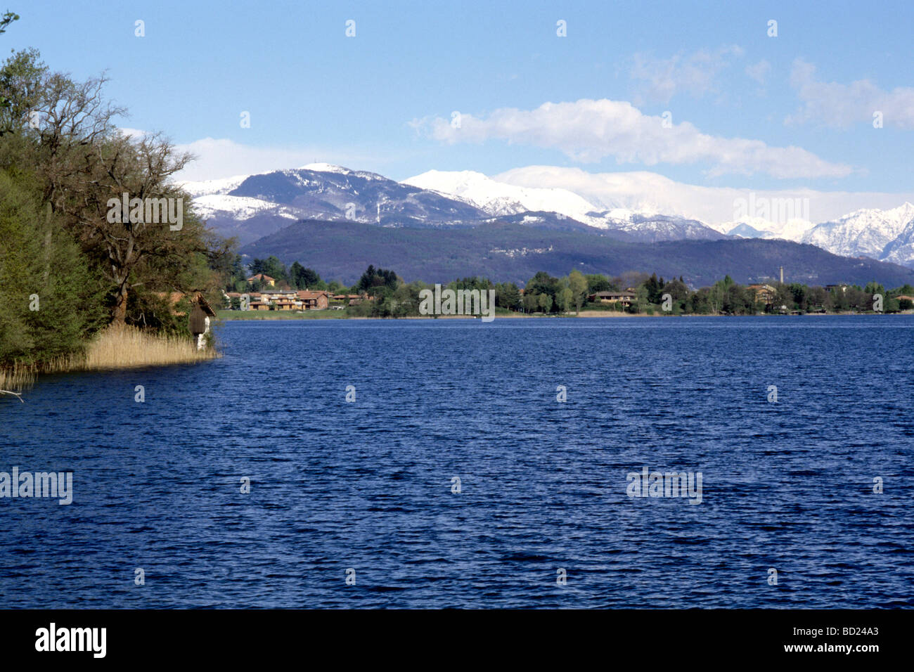 Lake monate hi-res stock photography and images - Alamy