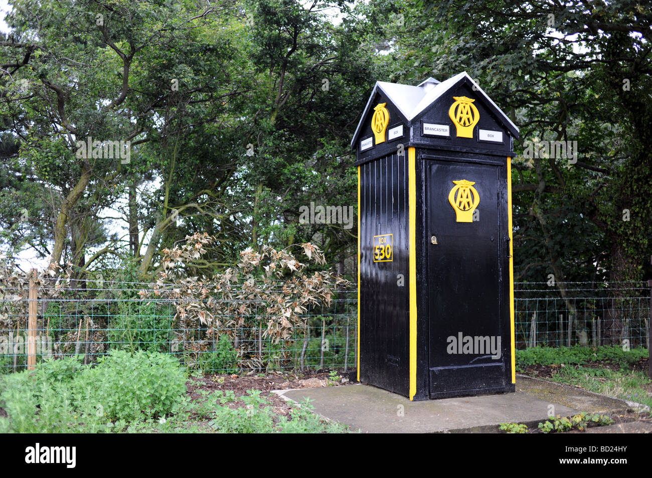 Old automobile association telephone box hi-res stock photography and ...