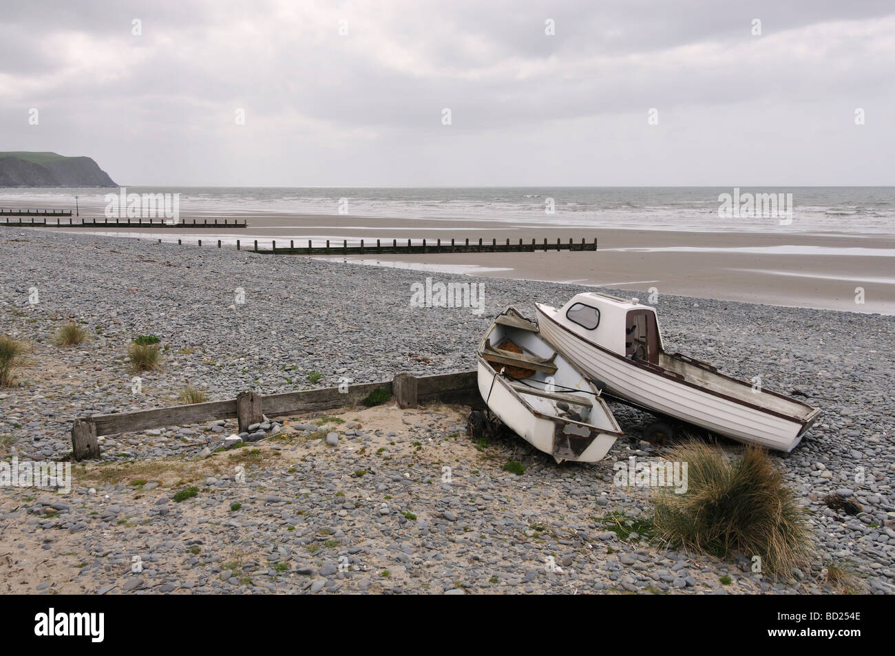 Windy borth hi-res stock photography and images - Alamy