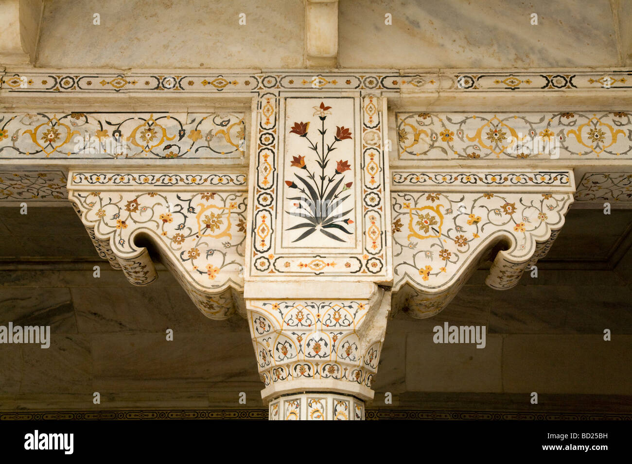 Decorative Corbelling High Resolution Stock Photography and Images - Alamy