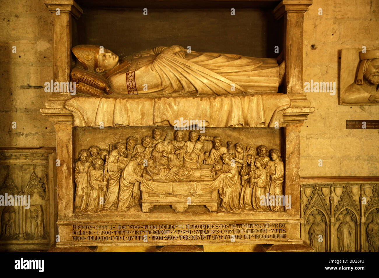 Popes tomb hi-res stock photography and images - Alamy