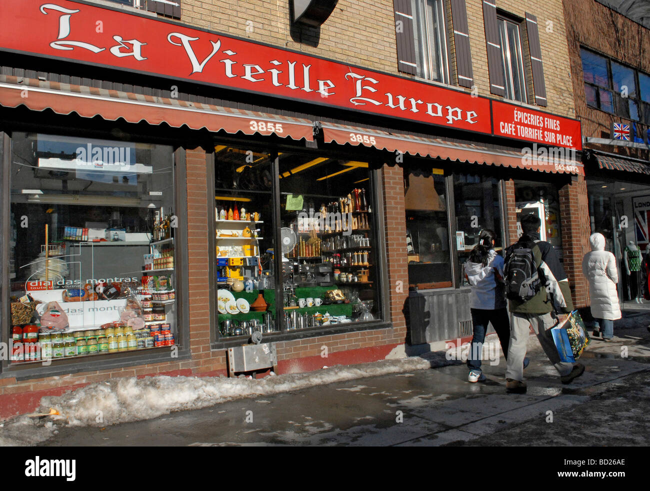 St laurent boulevard montreal quebec hi-res stock photography and ...