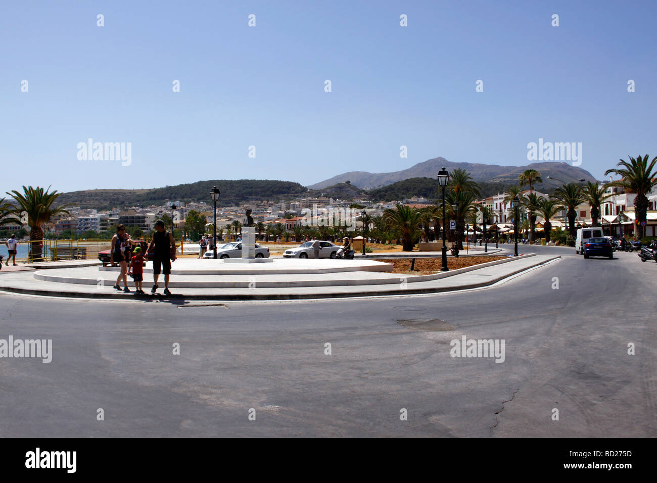 THE MODERN OPEN SEAFRONT AREA OF RETHYMNON ON THE GREEK ISLAND OF CRETE ...