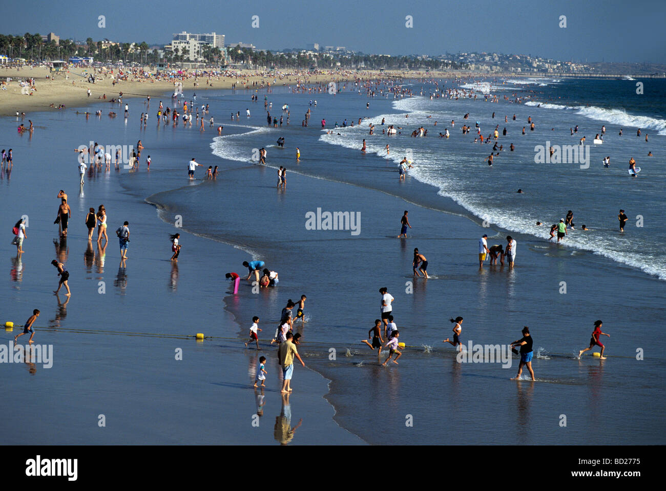 Beaches and coastal activities hi-res stock photography and images - Alamy