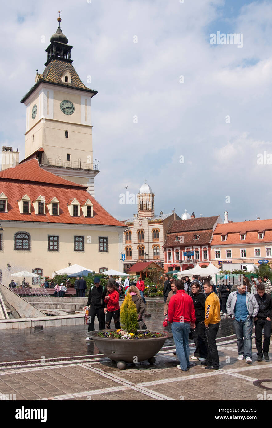 Romania's Brasov Town Hall or Council Square (Piata Sfatului) with ...