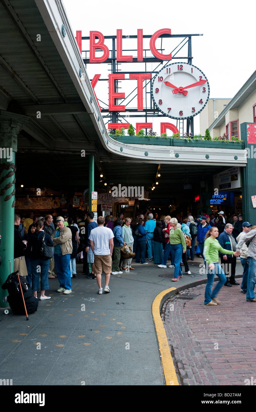PIKE PLACE MARKET PUBLIC MARKET SEATTLE WASHINGTON Stock Photo - Alamy