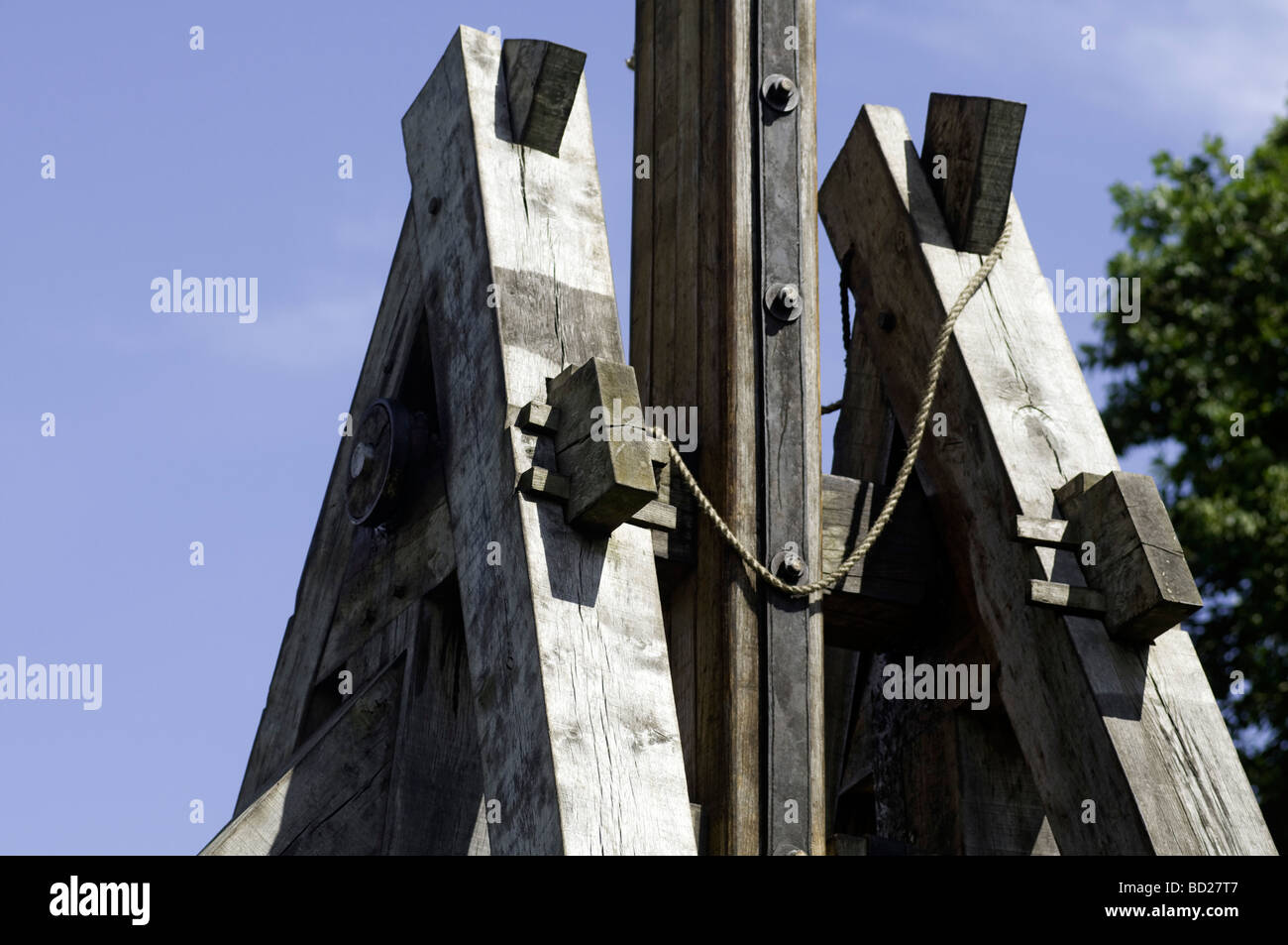Close up of the top section of a wooden Trebuchet at Warwick Castle ...