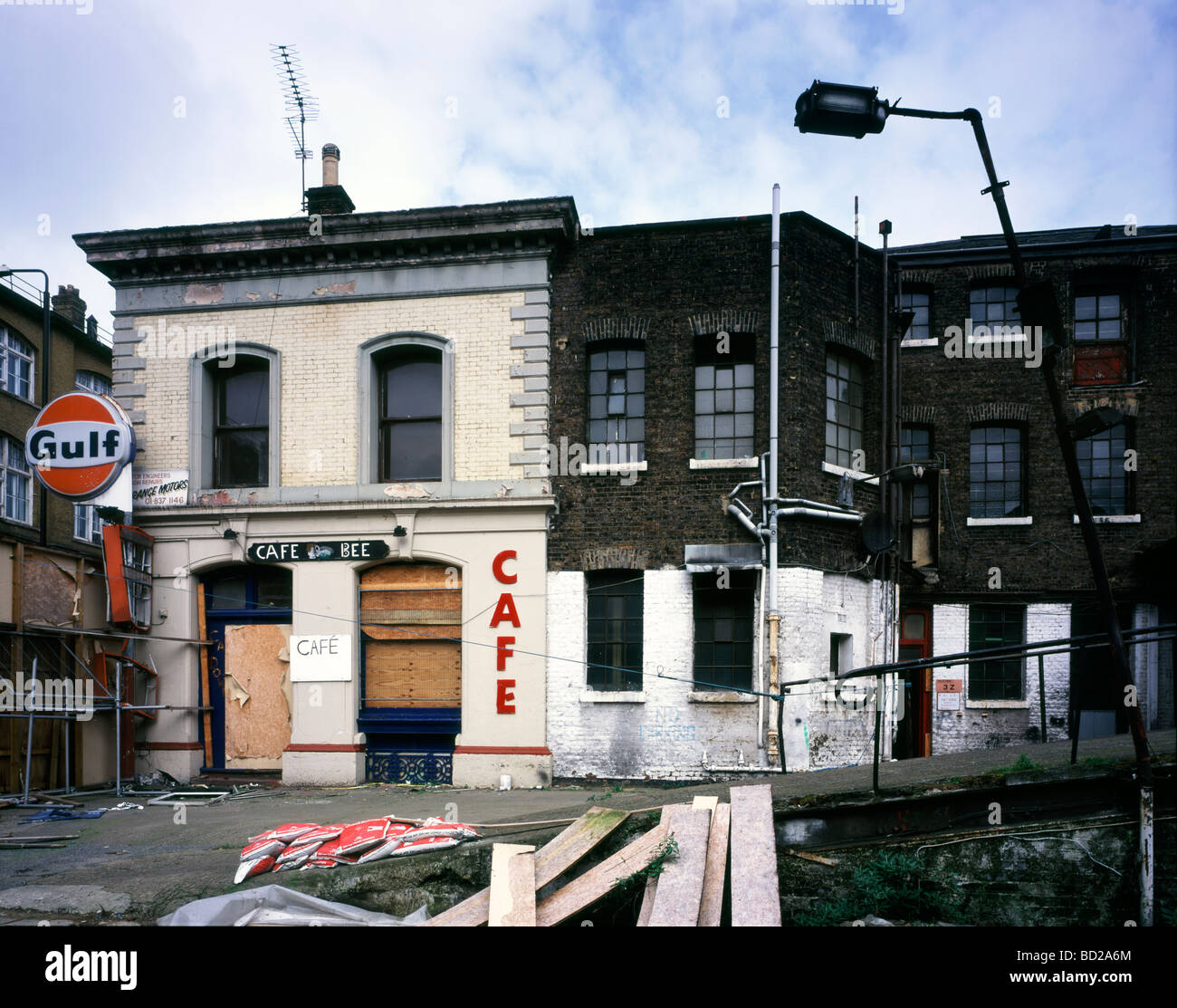 Demolished old buildings hi-res stock photography and images - Alamy