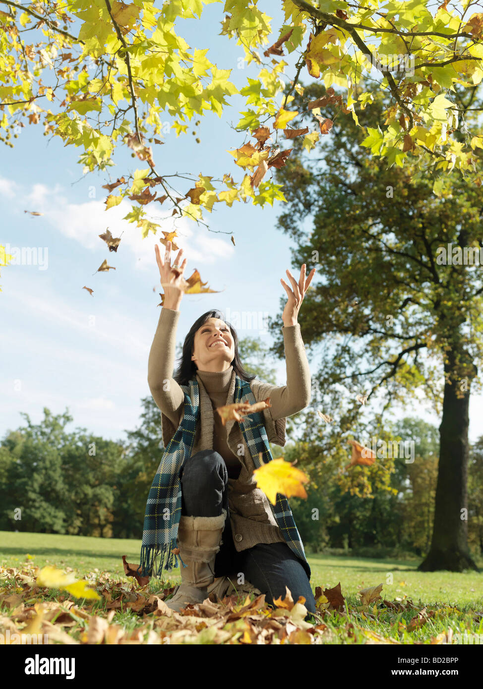 Hurling women hi-res stock photography and images - Alamy