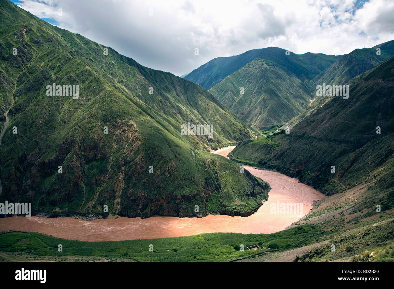 Nujiang hi-res stock photography and images - Alamy