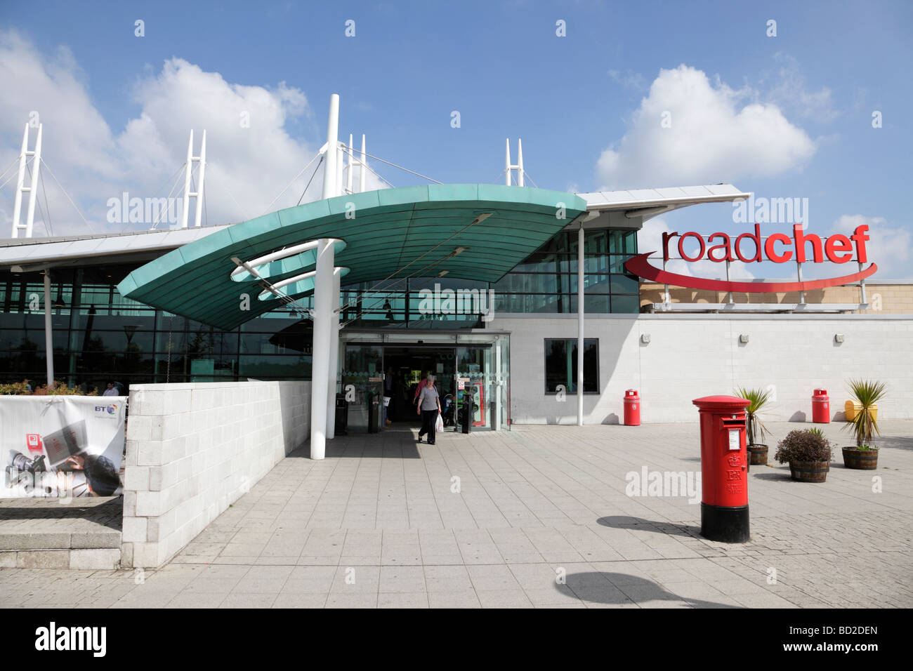 Roadside motorway service station High Resolution Stock Photography and ...