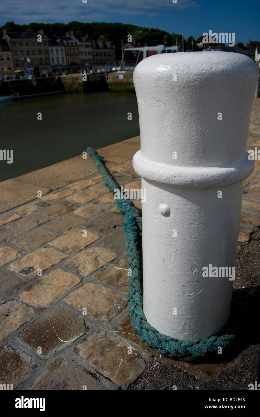 Maritime bollard hi-res stock photography and images - Alamy