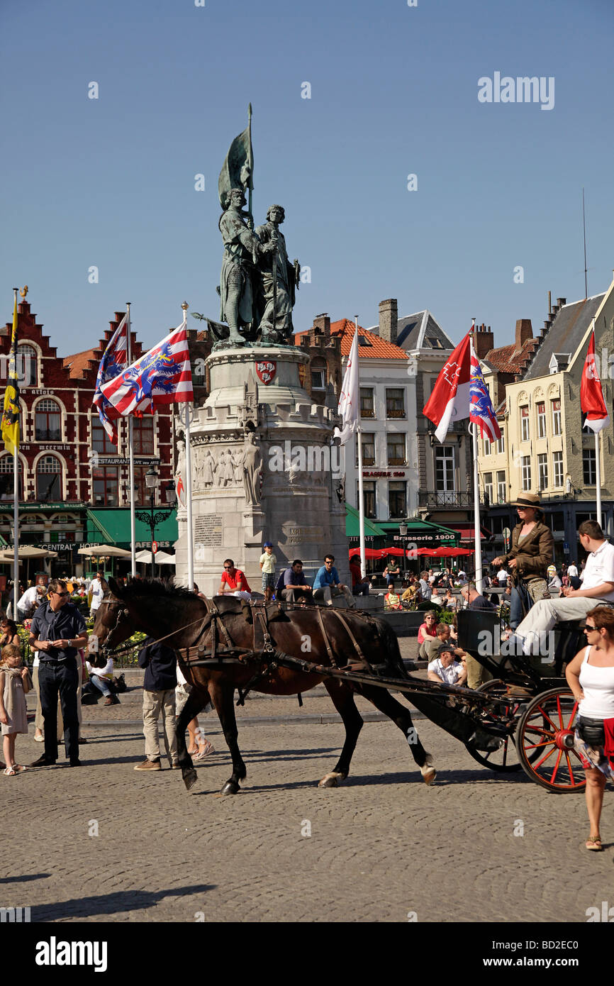 Horse carriage statue bruges belgium hi-res stock photography and ...